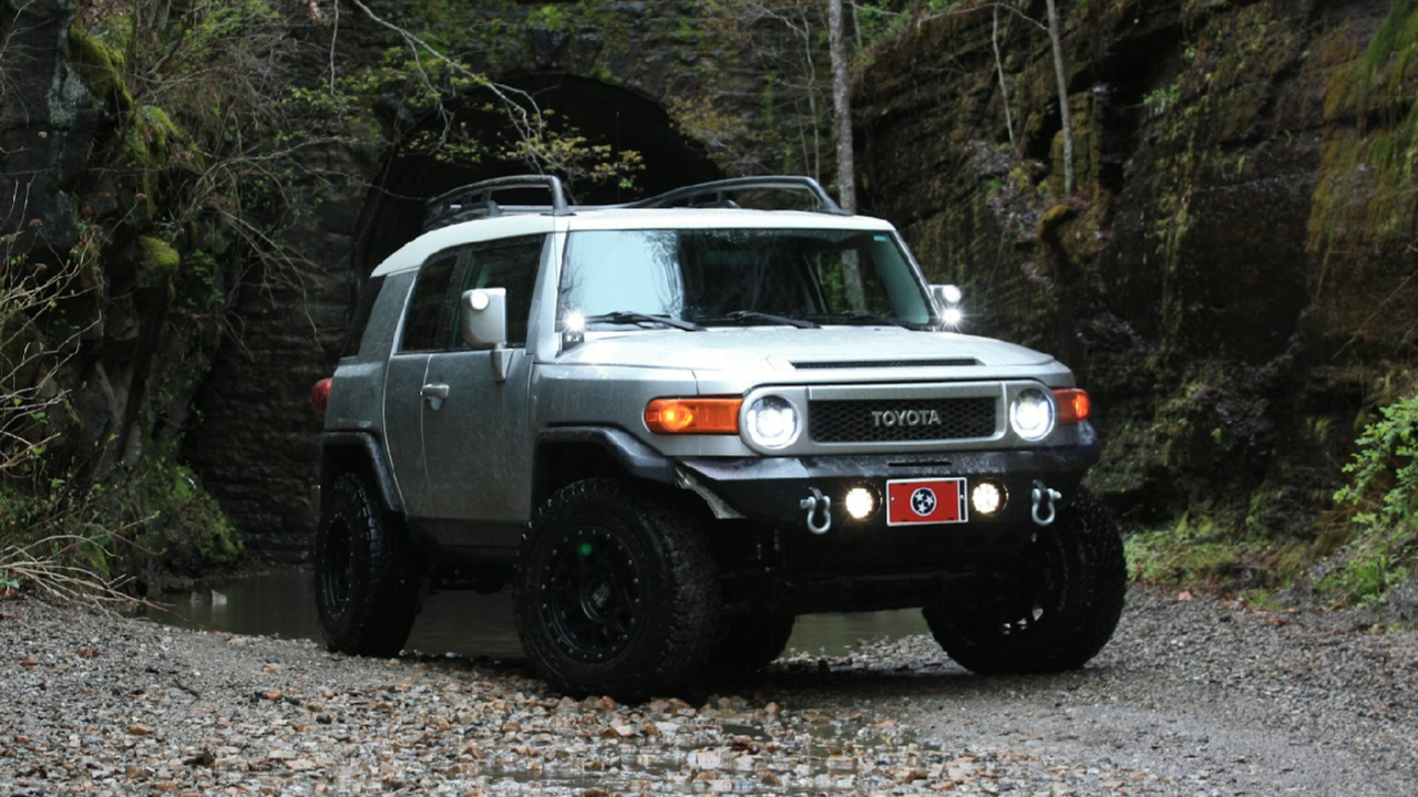 Toyota FJ Cruiser: A Bold SUV with Timeless Style and Performance ...